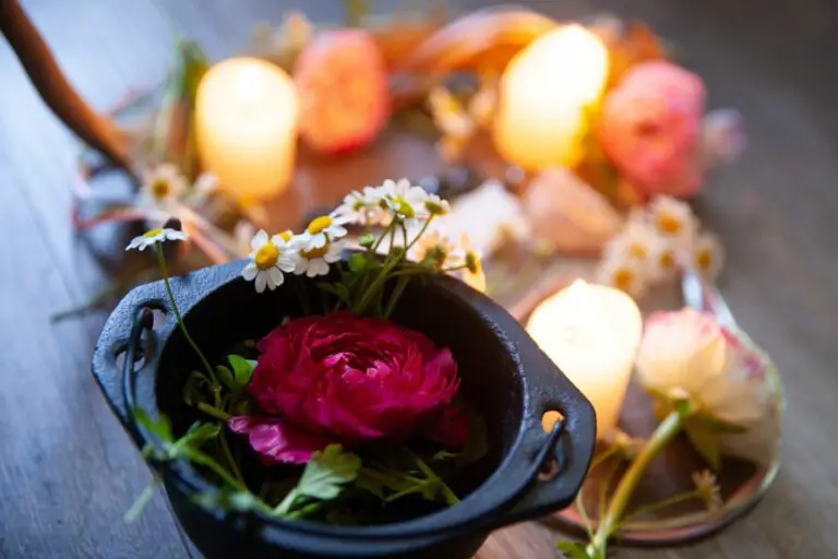 How to Honor Hecate: Simple Rituals and Offerings for the Modern ...